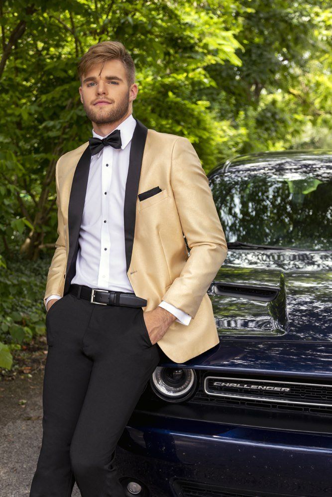 Ducky's Formal Wear Prom Tuxedos Gallery | Dekalb, IL