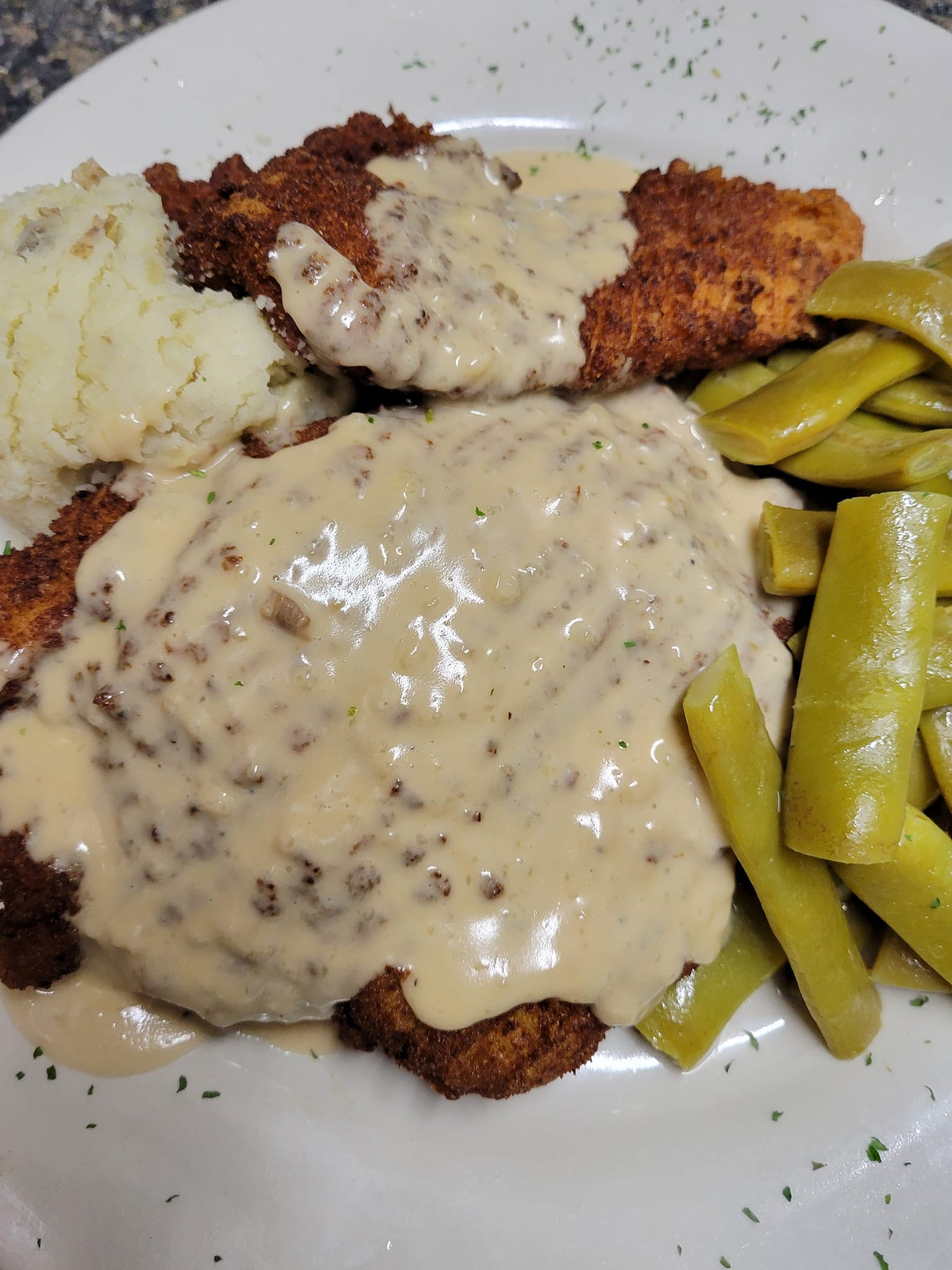 Sports Bar and Grill | Knuckle Heads | New Bedford, MA