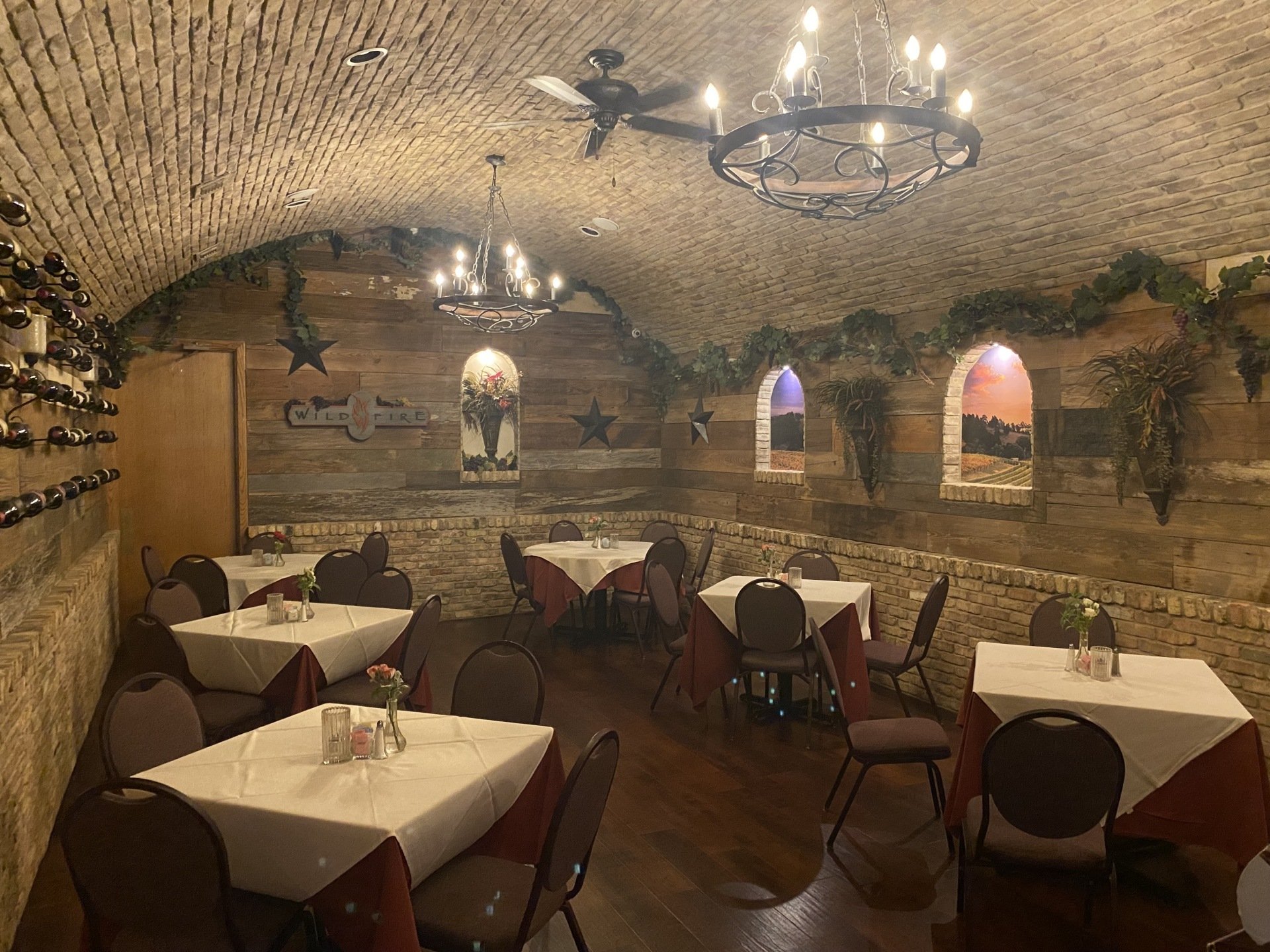 Wildfire Restaurant & Saloon Bar | On The Historic Square In Georgetown, TX