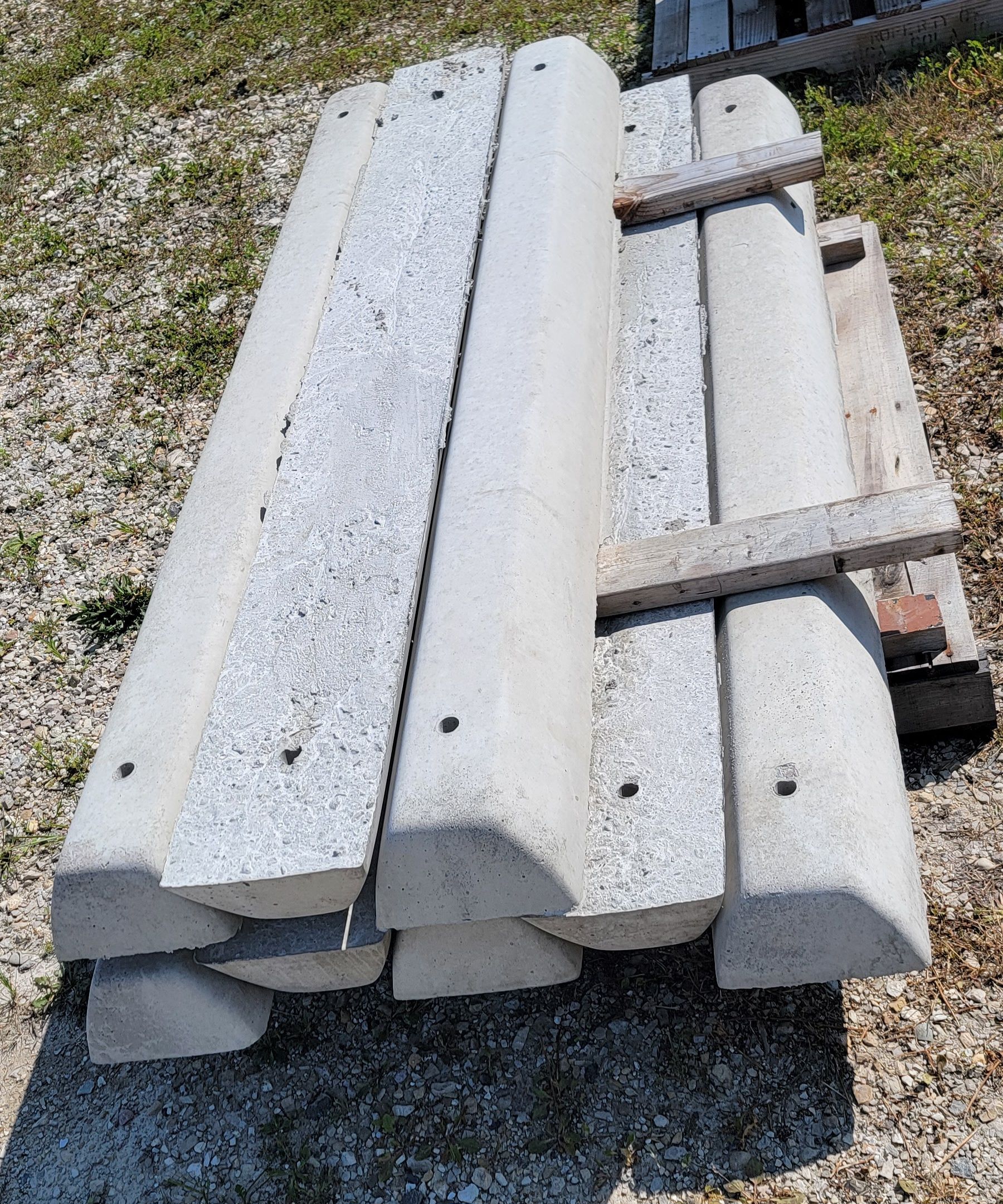 Concrete Parking Blocks/Parking Stops