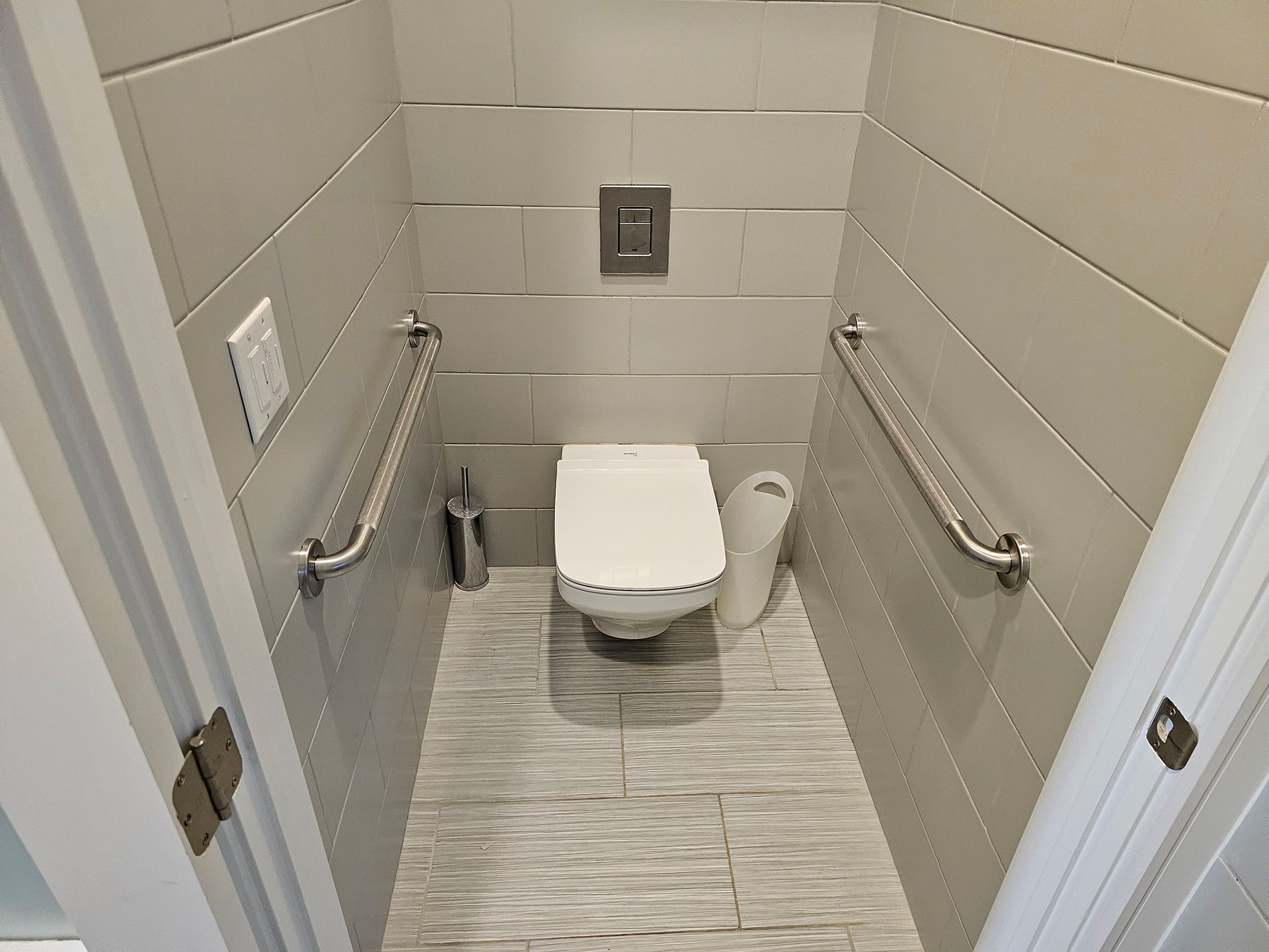 Standard Grab Bars Gallery | Superior Safety Bars Inc