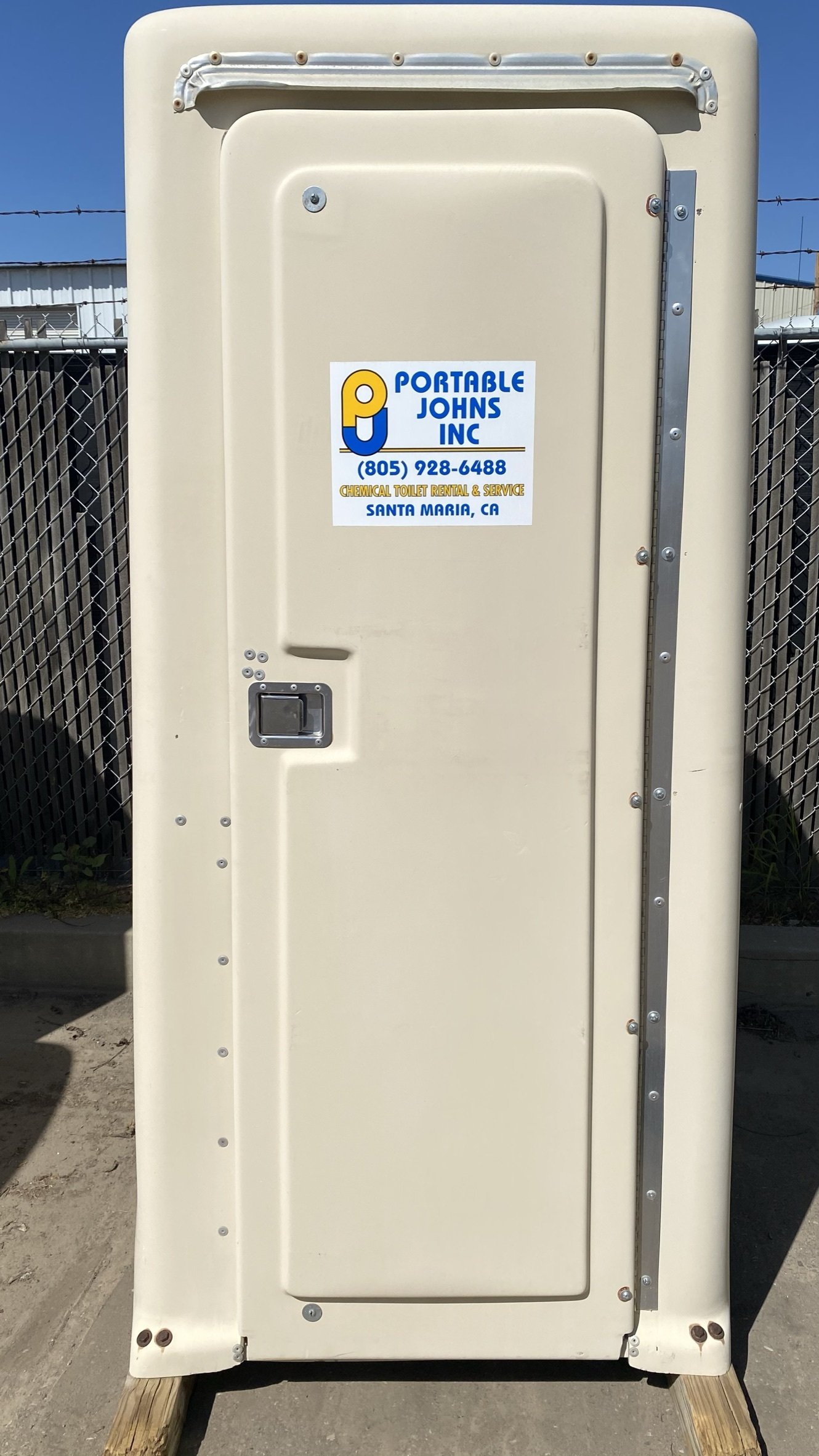 Handwash Unit | Portable Restrooms for Farms | Santa Maria