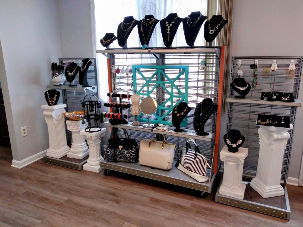 Gallery | Hats Off a Vous Salon