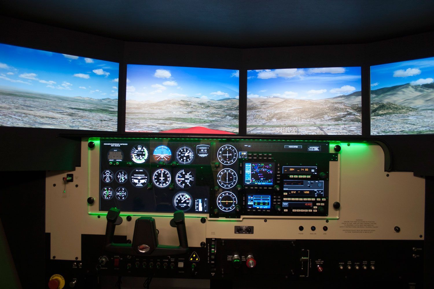 Full Motion Flight Simulator Sarasota FL | The Pilot Place