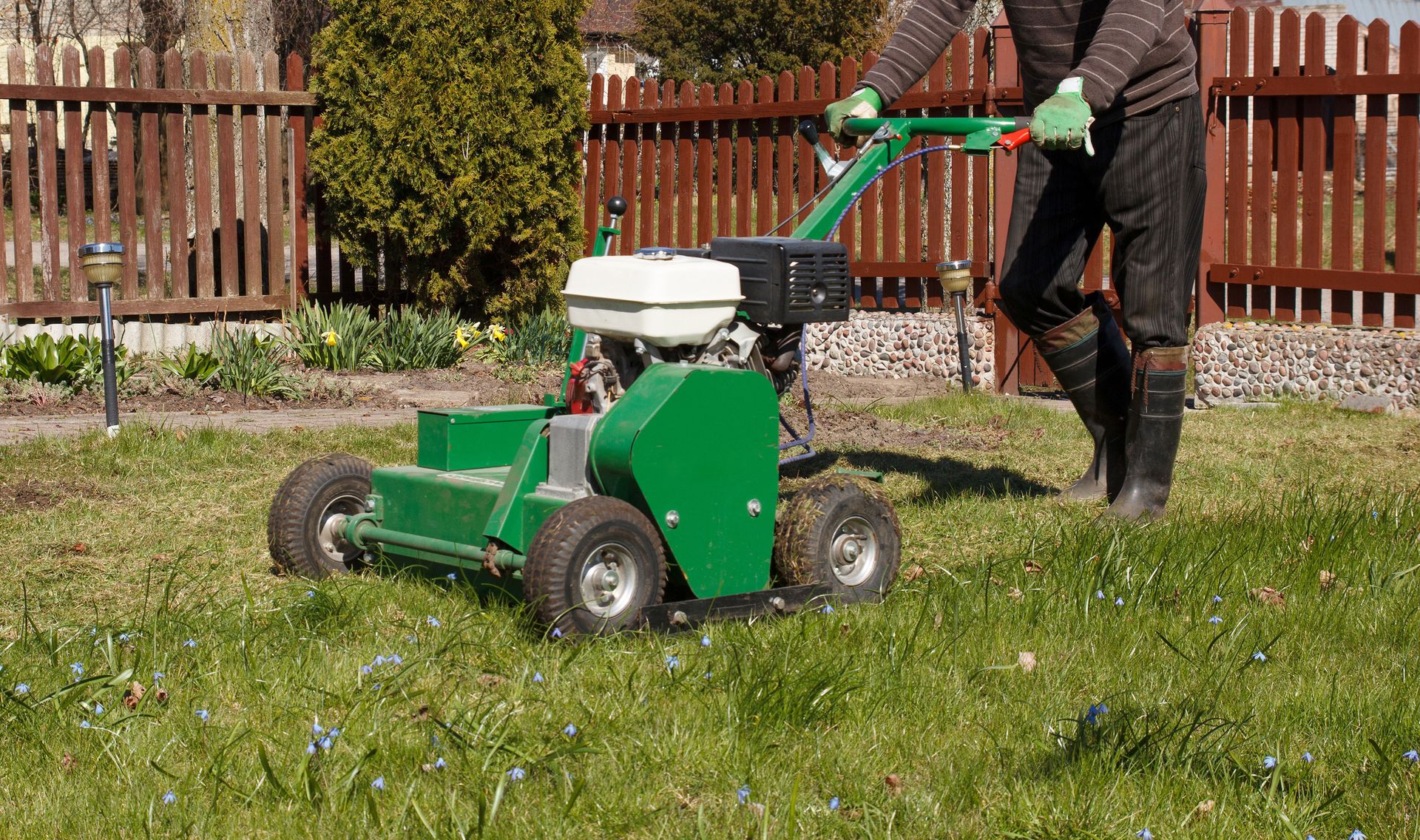 Yard Care | Turf's Up Lawn Services Inc. | Berks County, PA