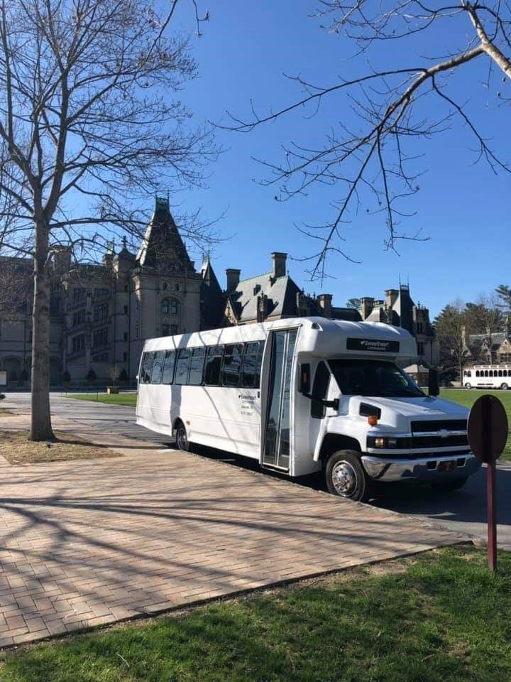 Limo Rental | Sweetheart Limousines | Knoxville, TN