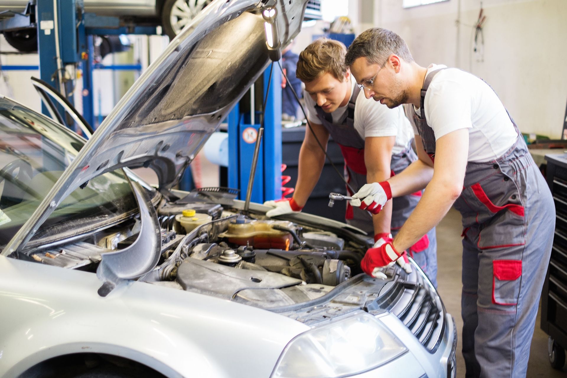 11 Ways an Auto Repair Shop Saves You Time and Money
