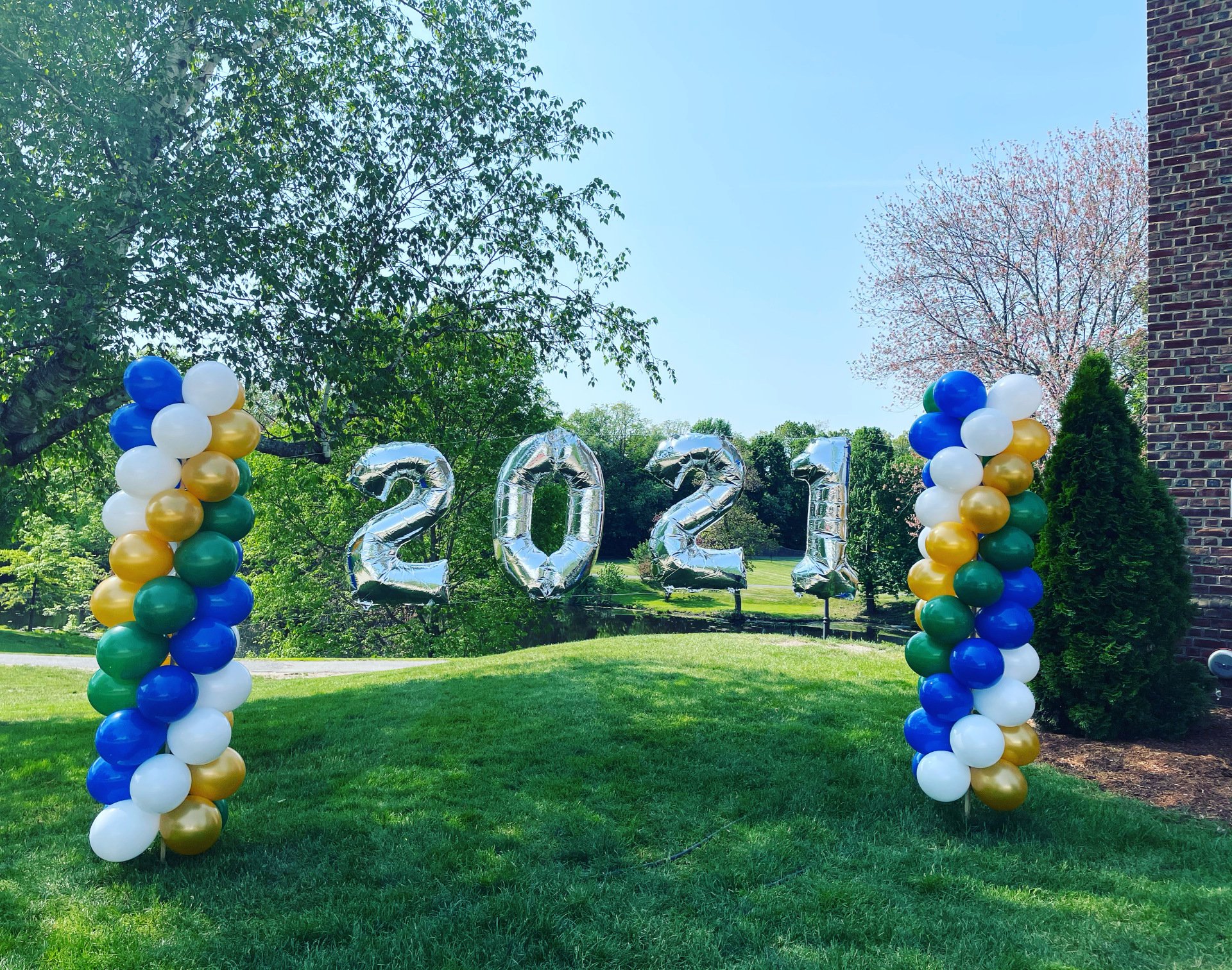 Balloons Around Town Gallery | Springfield, MA