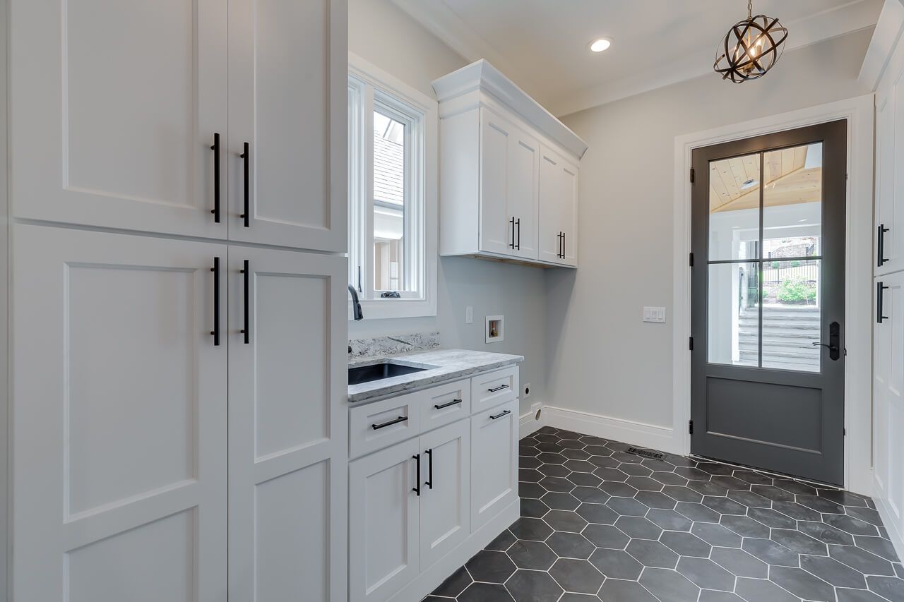 Florida Essence Line | Leesburg, FL