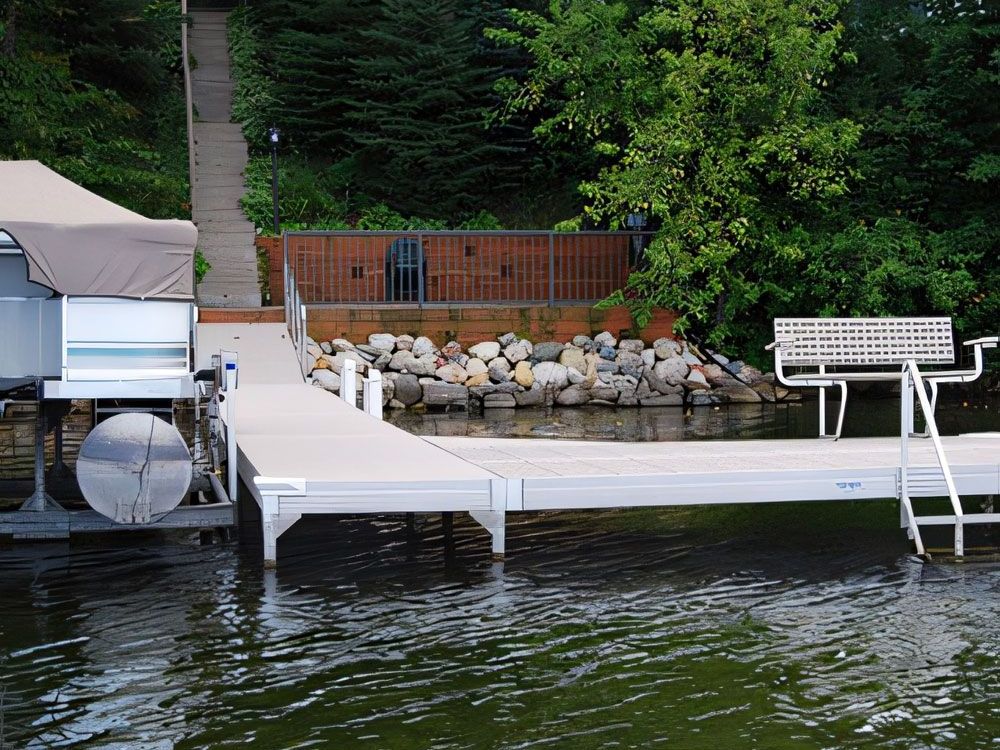 Voyager Docks & Accessories | West Bend, WI