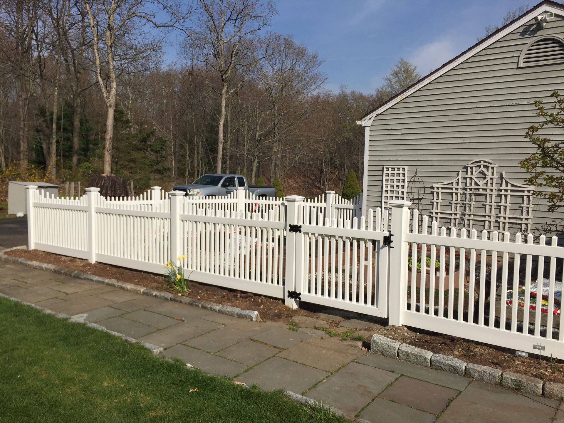 Fence Contractors South Salem, NY | Young's Fencing