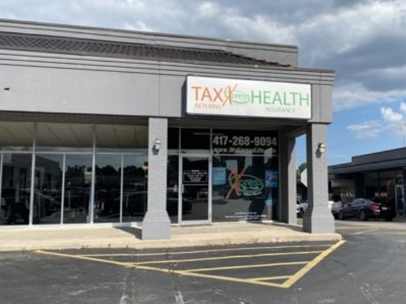 The Plaza Shopping Center Rentals | Springfield Property LLC