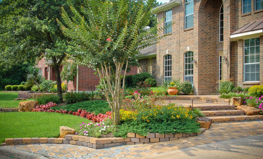 Courtyards and Hardscape Features | Greater Houston Area