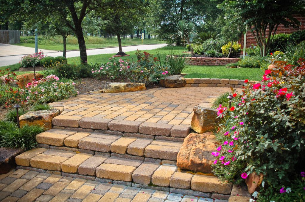 Courtyards and Hardscape Features | Greater Houston Area