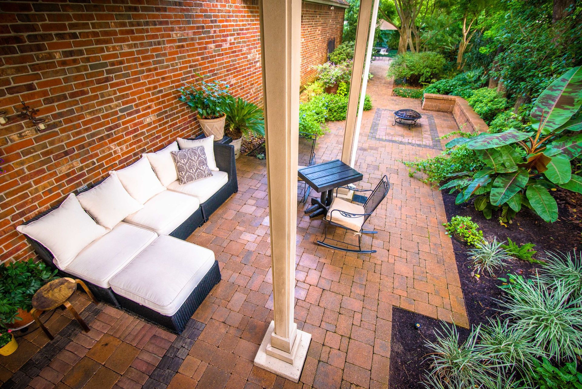 Courtyards and Hardscape Features | Greater Houston Area