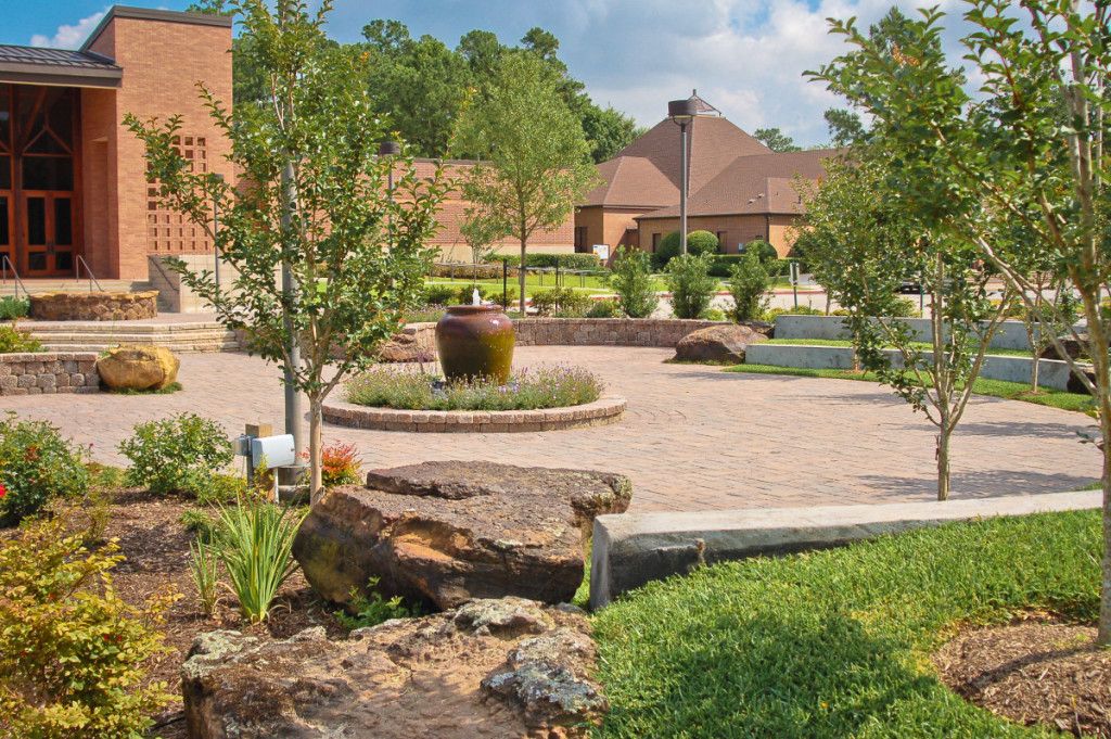 Courtyards and Hardscape Features | Greater Houston Area