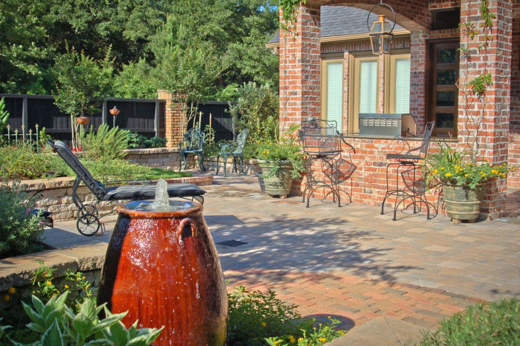 Courtyards and Hardscape Features | Greater Houston Area