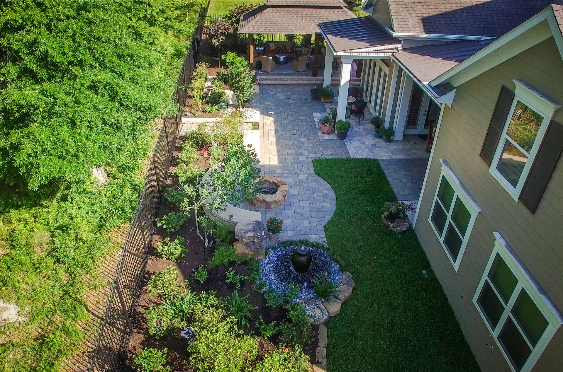 Courtyards and Hardscape Features | Greater Houston Area