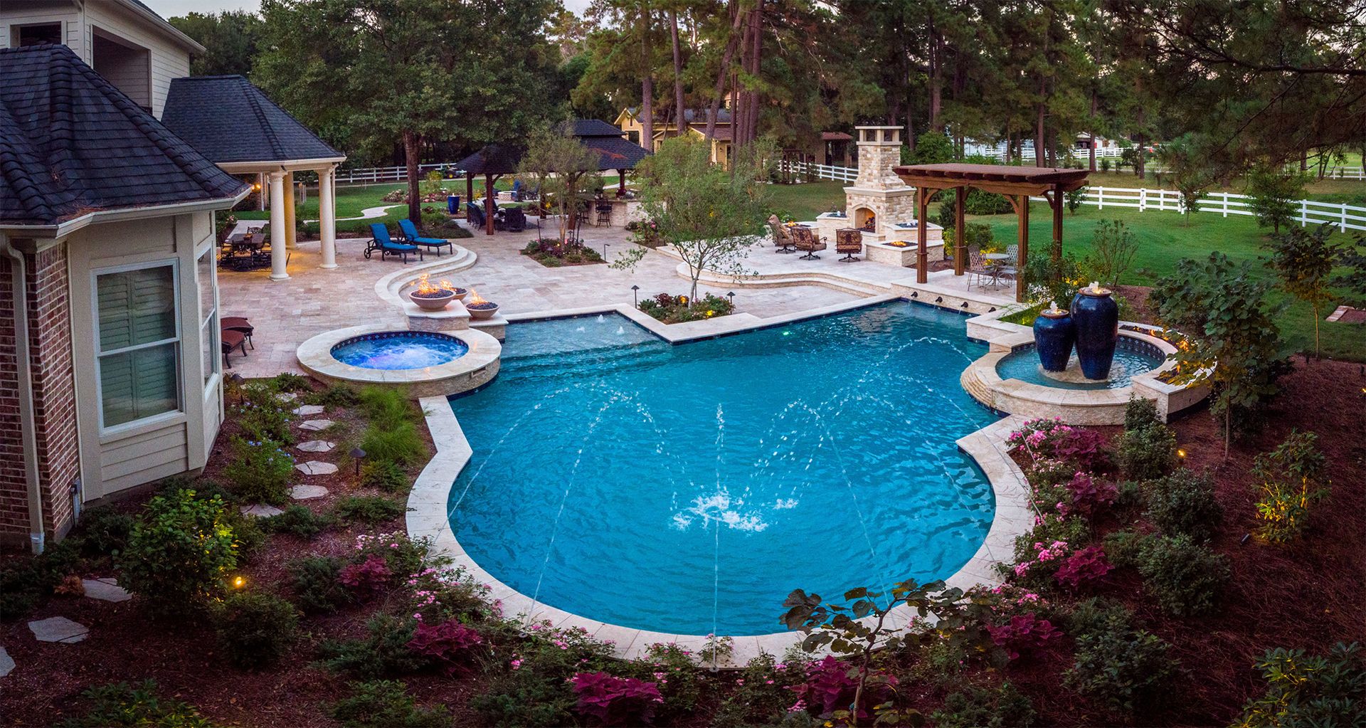 Pool Builders Spring, TX | Mirror Lake Designs