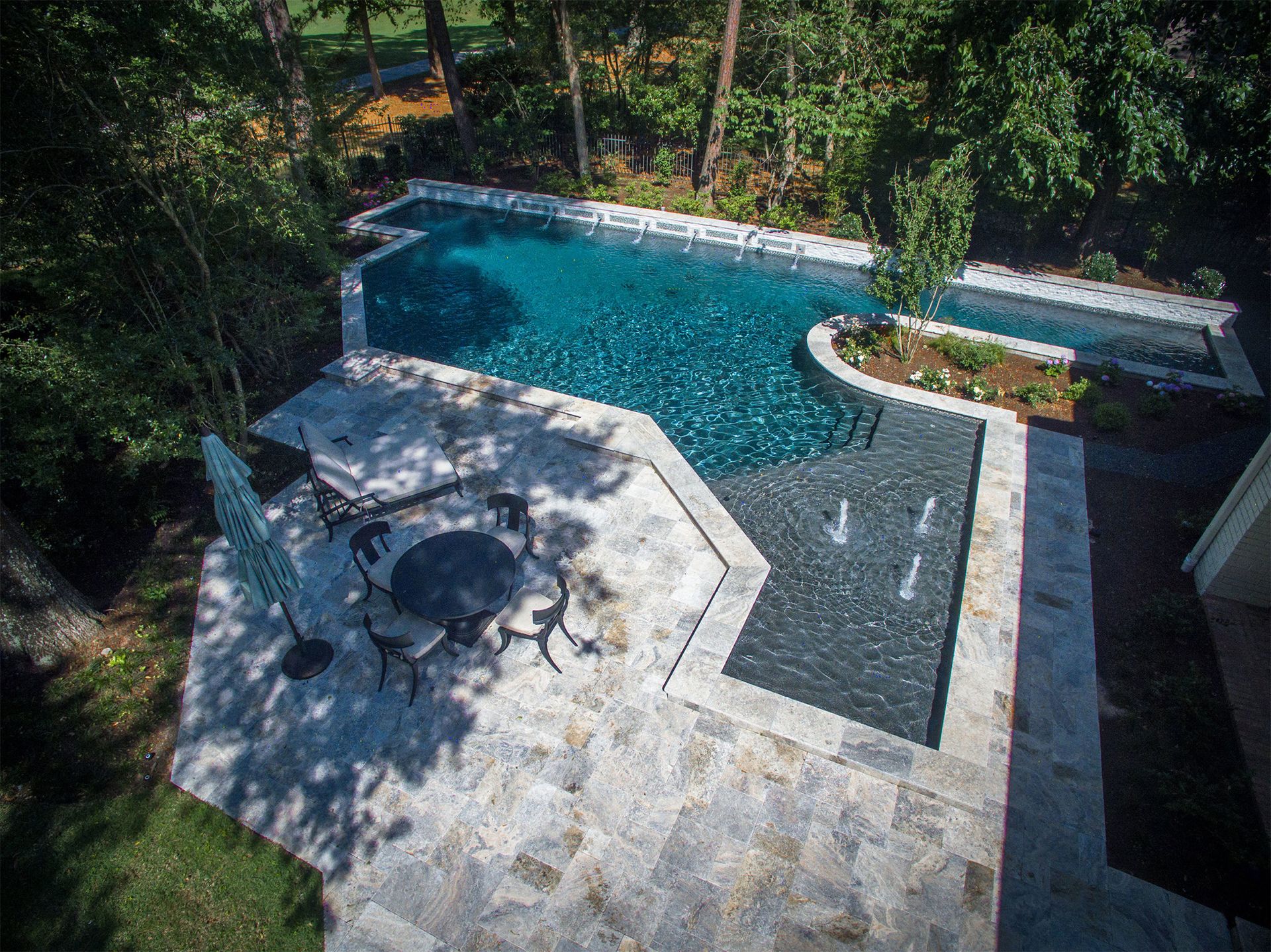 Pool Builders Spring, TX | Mirror Lake Designs