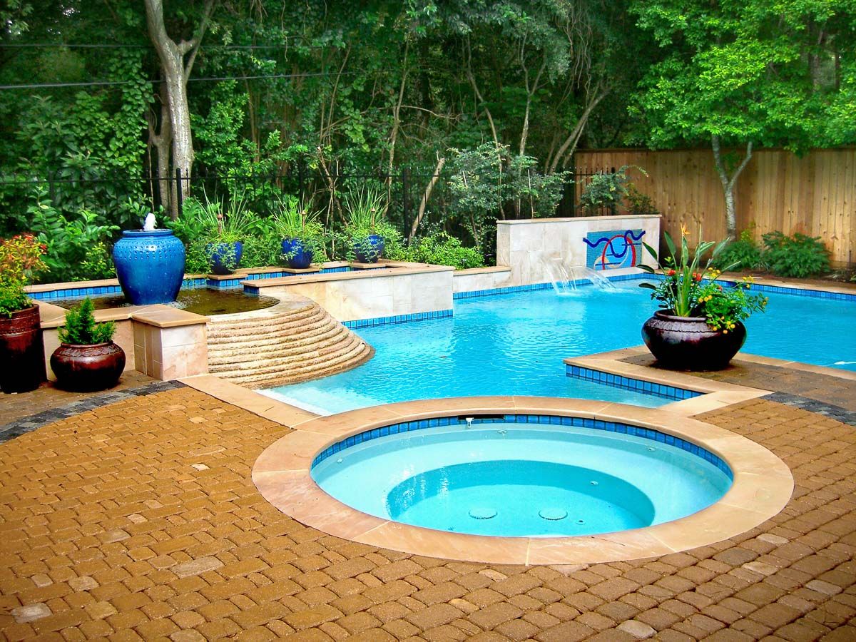 Pool Builders Spring, TX | Mirror Lake Designs