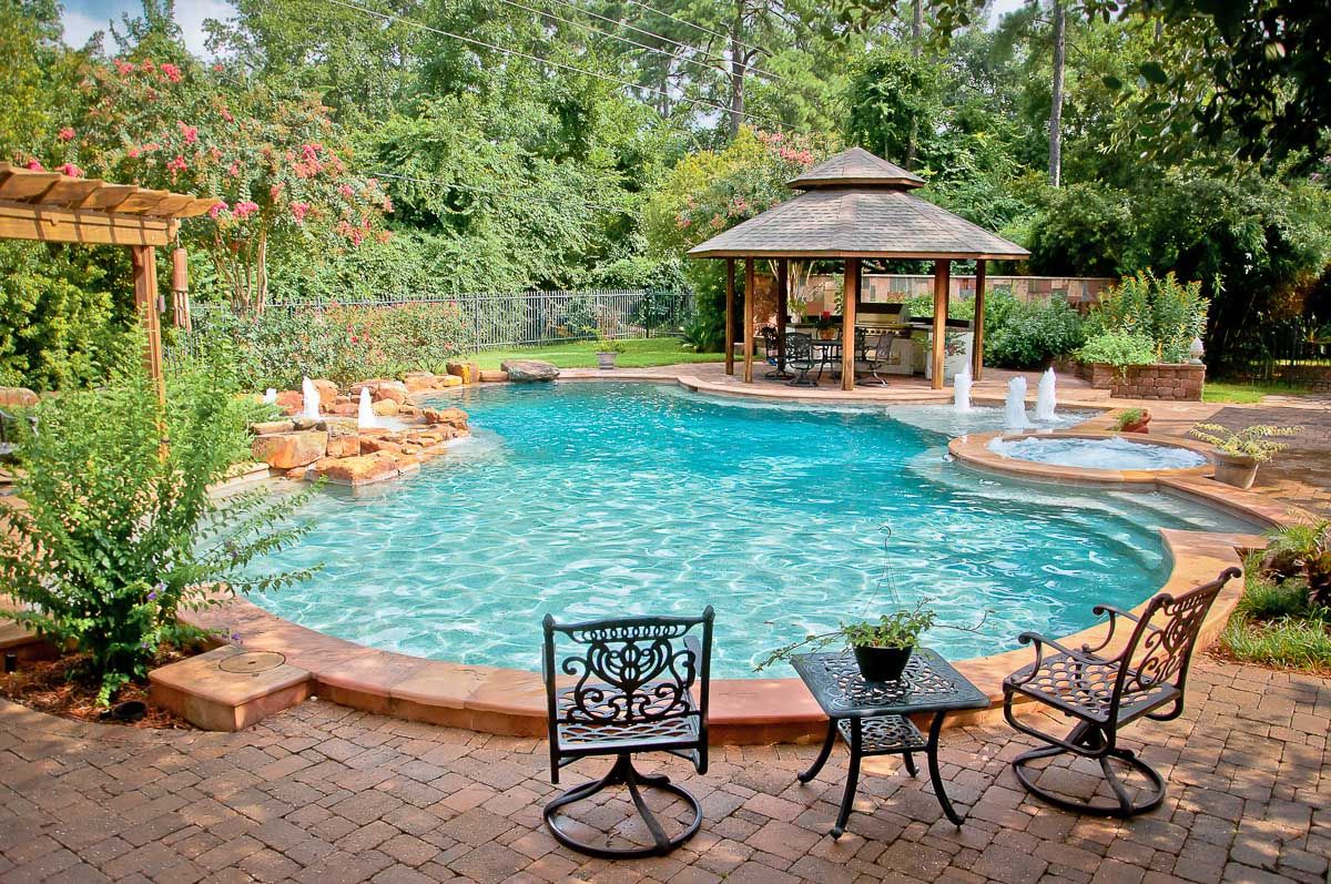 Pool Builders Spring, TX | Mirror Lake Designs