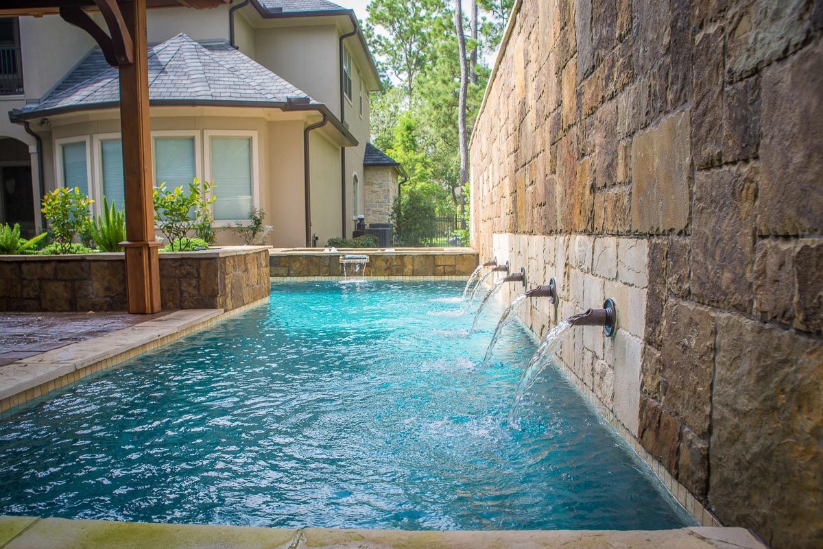 Pool Builders Spring, TX | Mirror Lake Designs