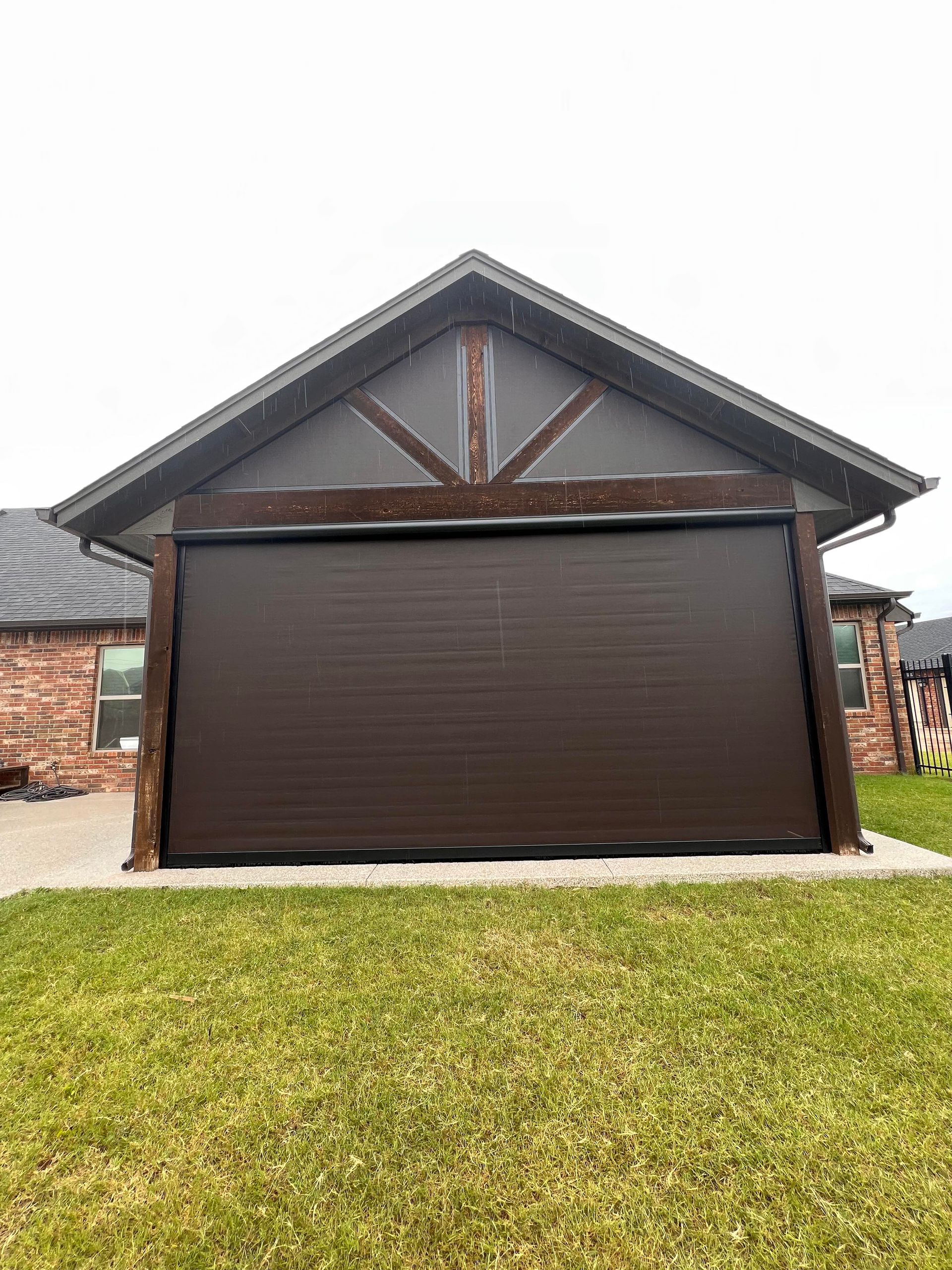 Retractable Screens Edmond, OK | Outback Concepts