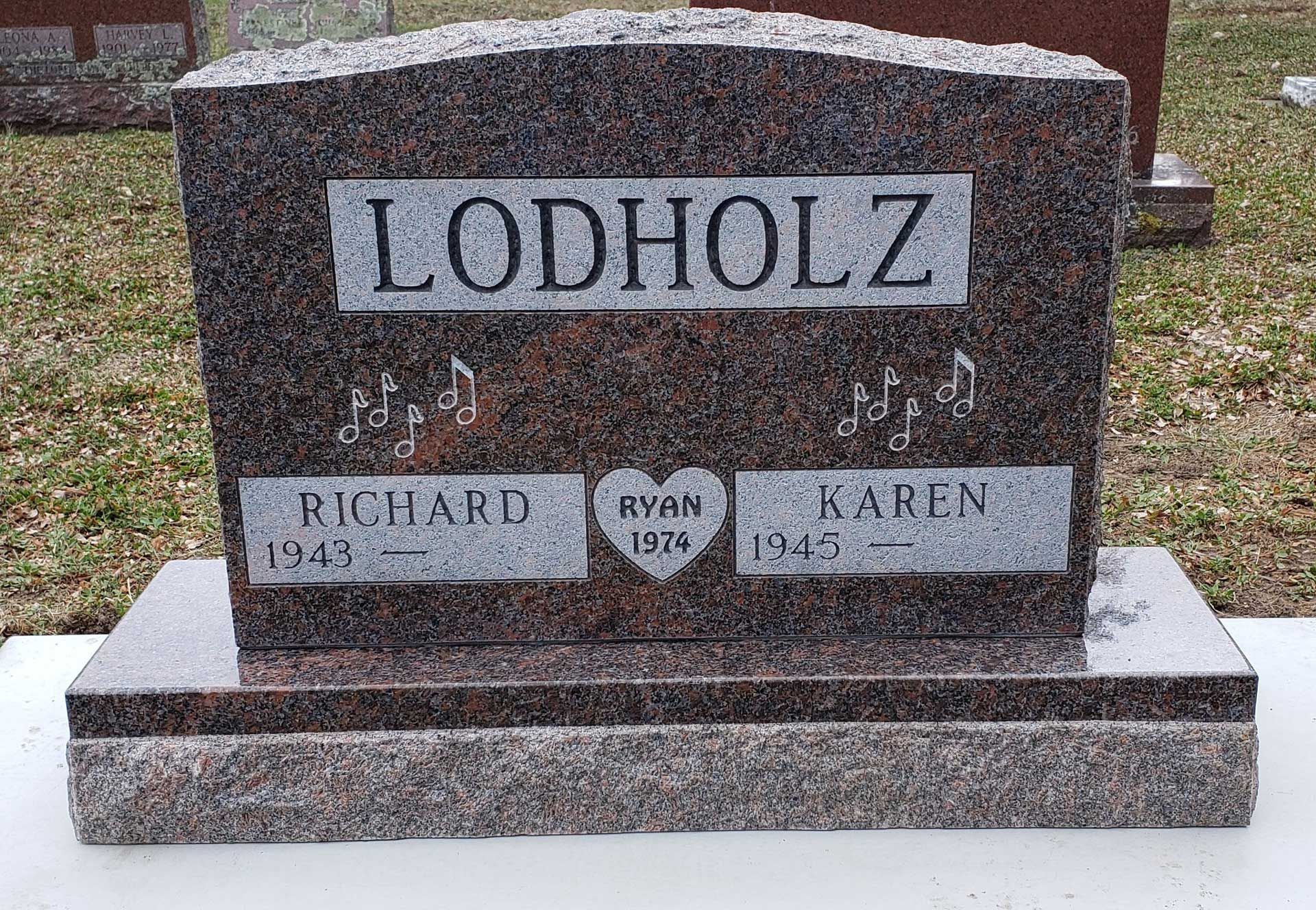 Custom Memorials | Northeastern WI