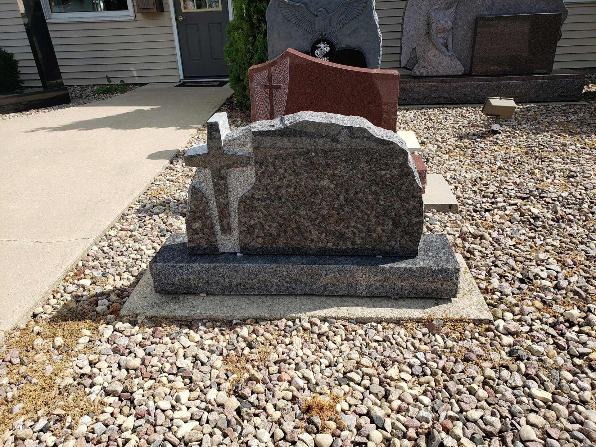 Custom Memorials | Northeastern WI