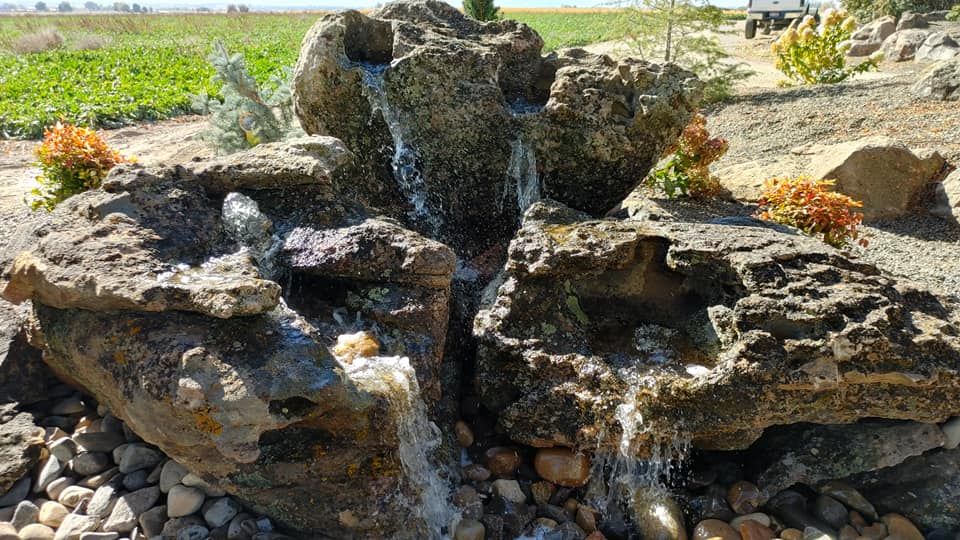 Lichen Sandstone Bubbler Fountain Boulders | Star, ID