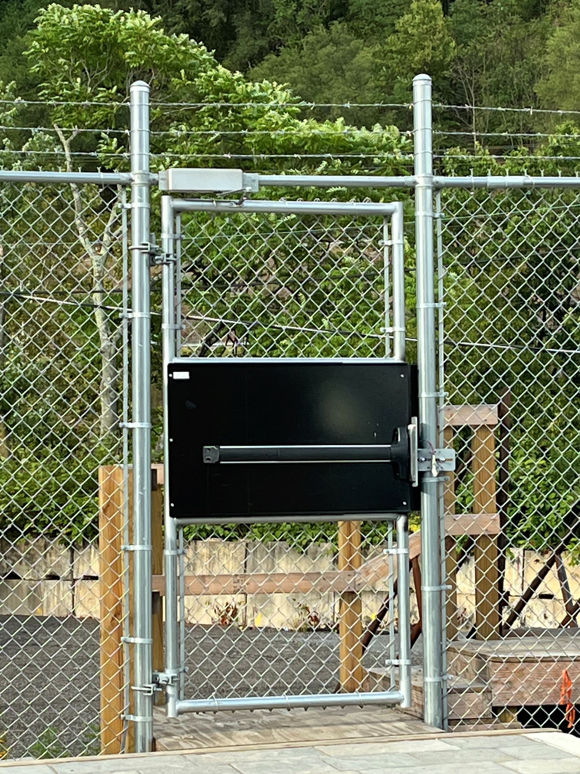 Fence Gates Pittsburgh, PA | Metro Fence Co Inc