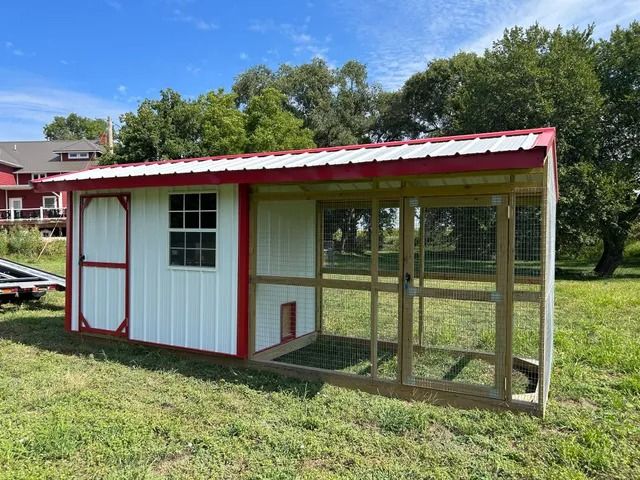 Chicken Coops Grandview | Kansas City | Midwest Mini Barns