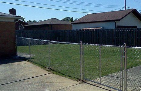 Fence Contractors Cleveland, OH | Rolen Brothers Fence Co