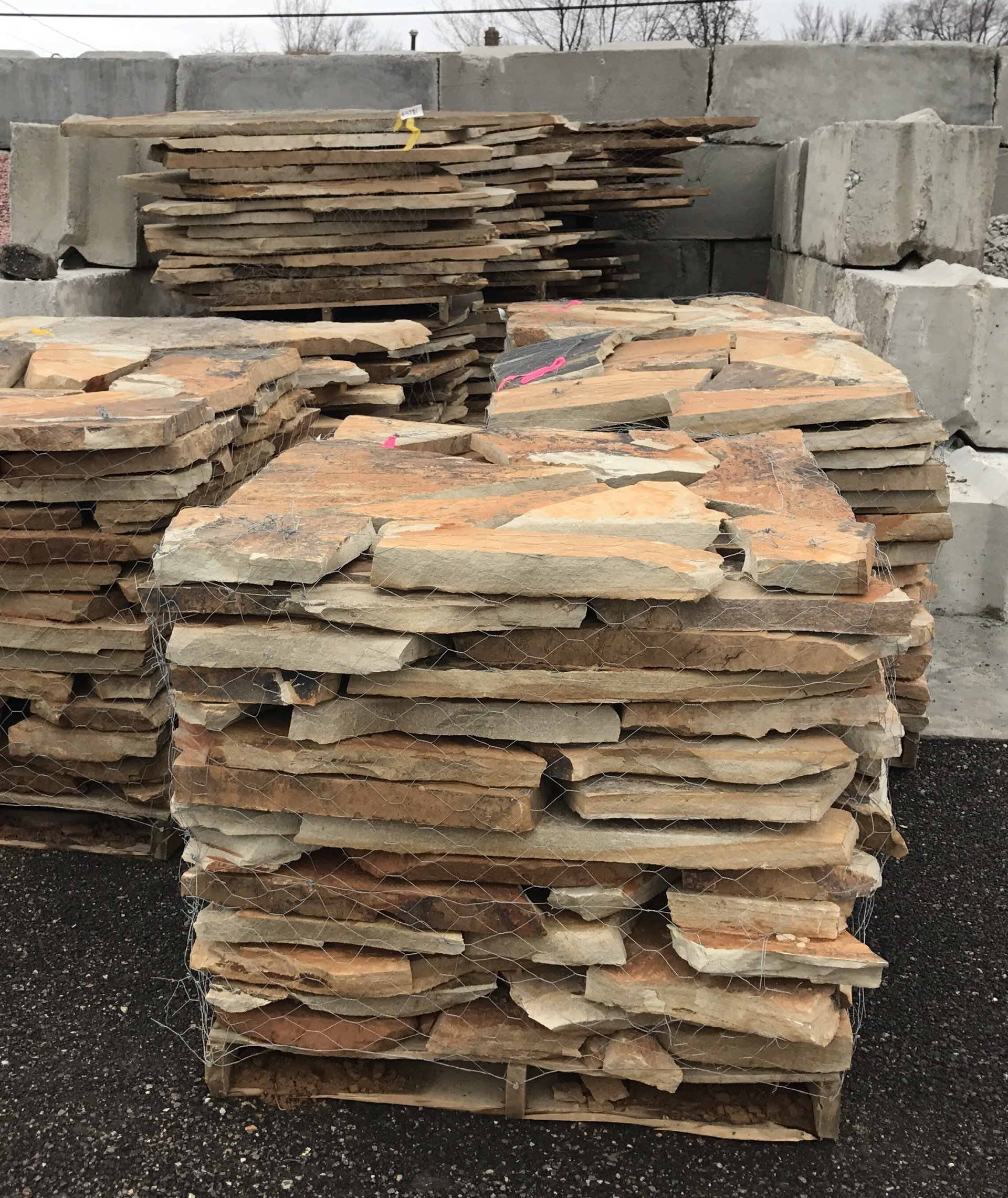 Limestone Walls | New York Blue Flagstone | Des Moines, IA