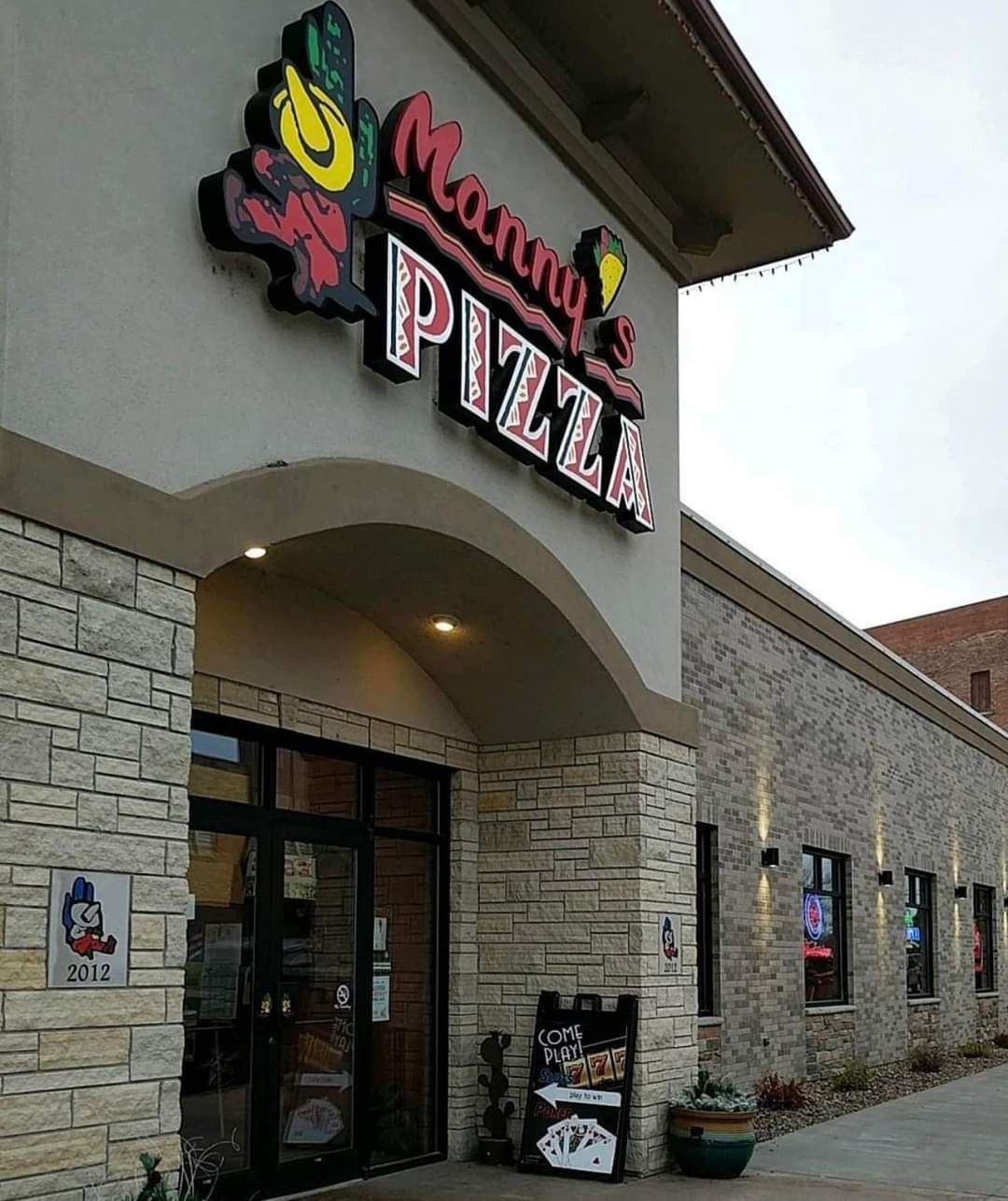 Gallery | Manny's Pizza