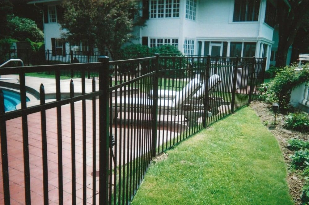 Custom Fence Hamilton, MA | Boston Fence & Vinyl