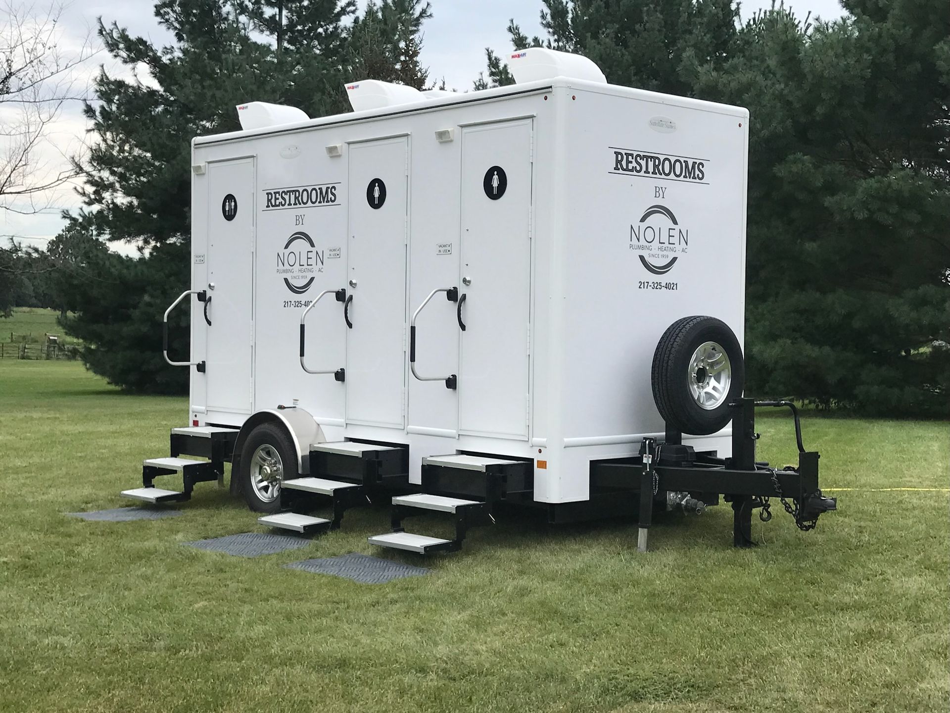 Luxury Restroom Trailer Services | Decatur, IL
