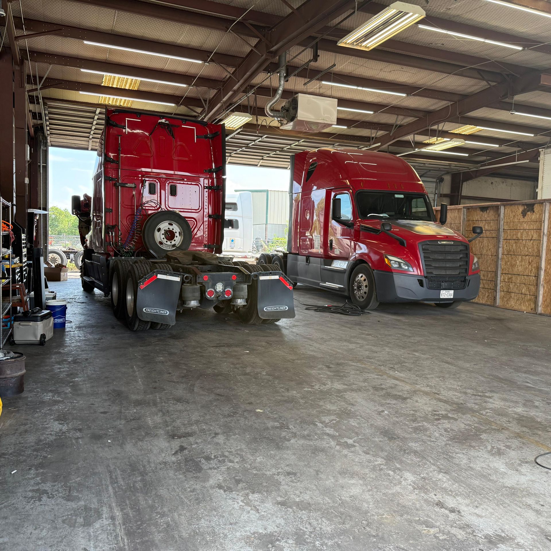A & J Truck and Trailers Repairs Images | Balch Springs
