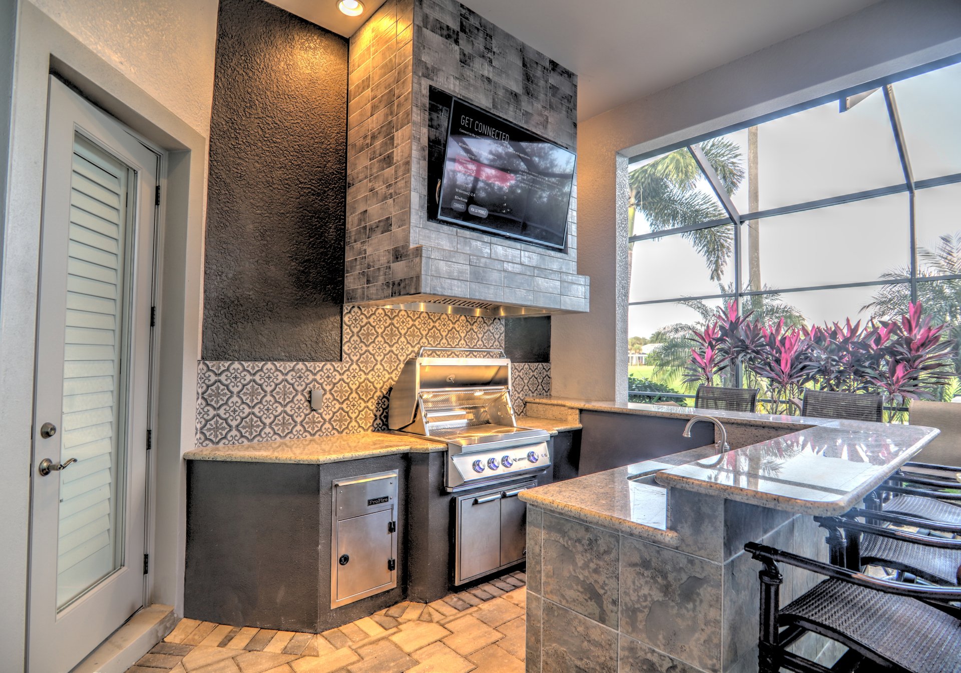 Porcelain and Tile Outdoor Kitchens | HL Posey Builders