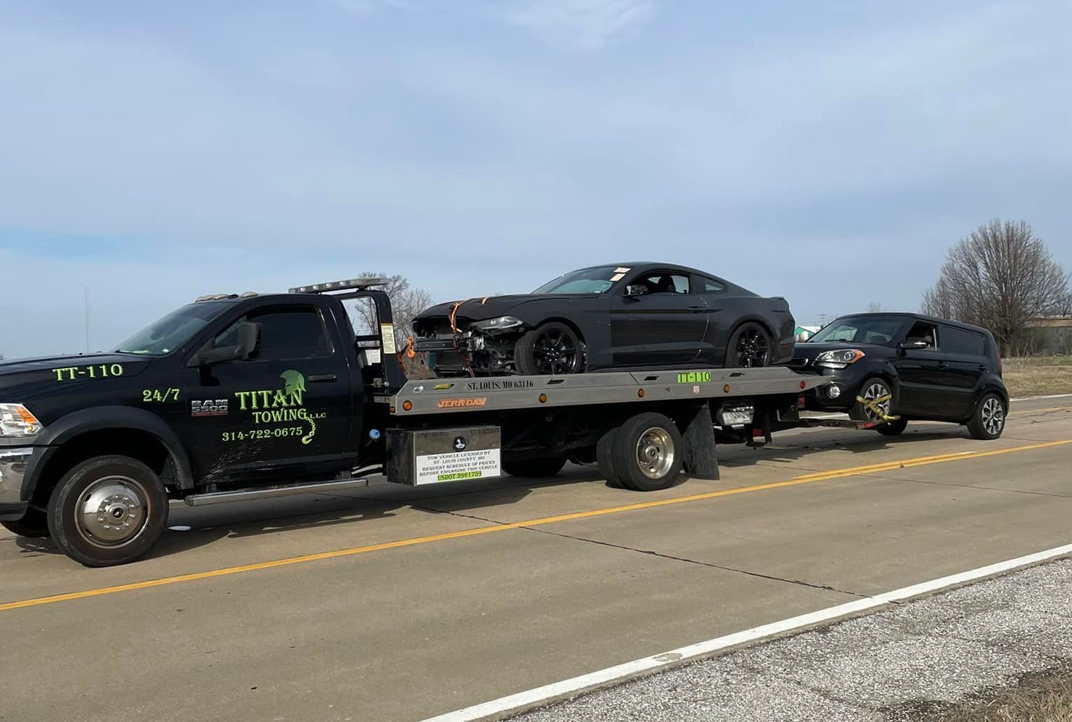 Towing Services Affton, MO | Titan Towing