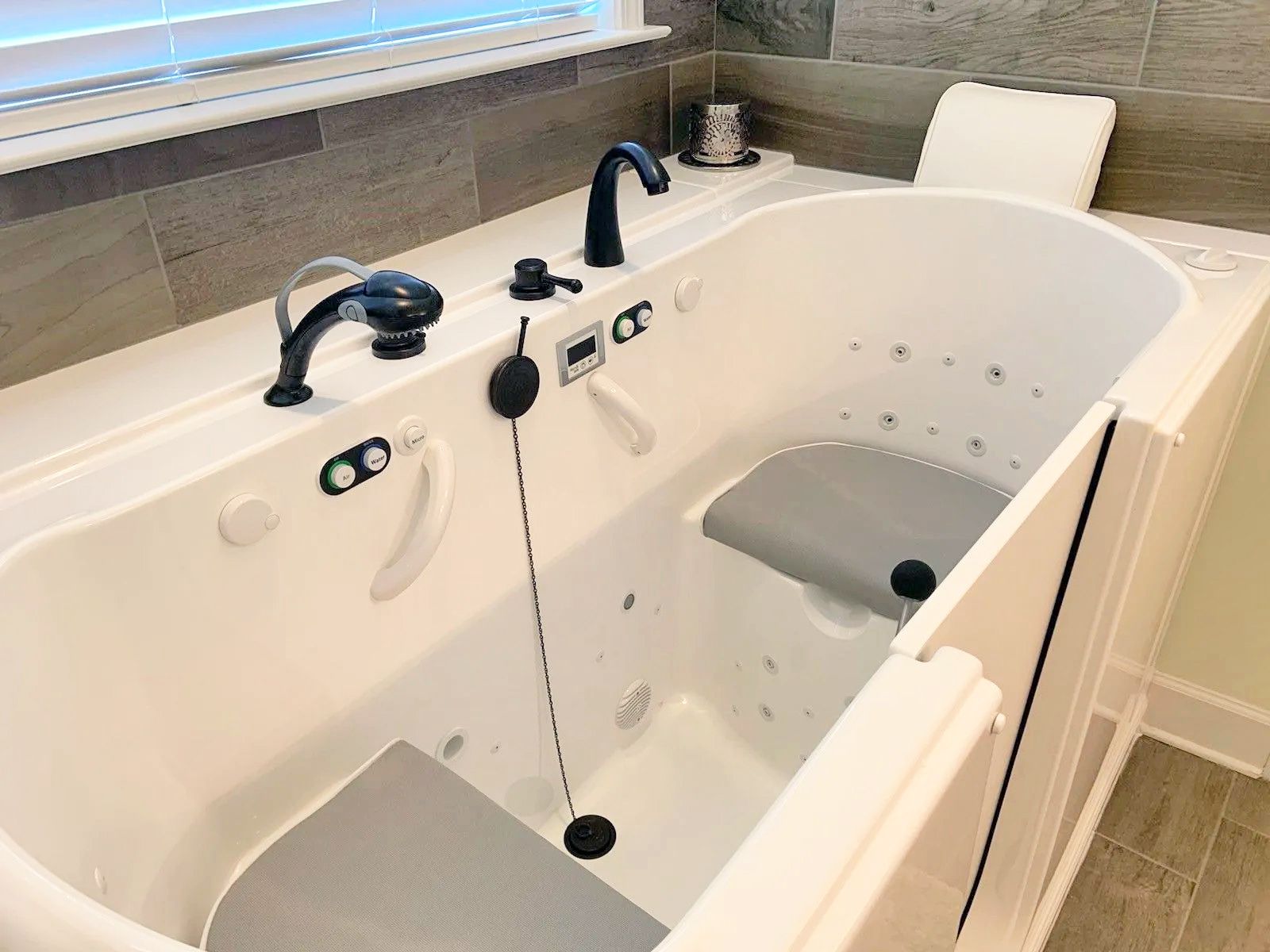 Tubs | Boca Walk-In Tubs - USA Walk-In Tubs | New Jersey