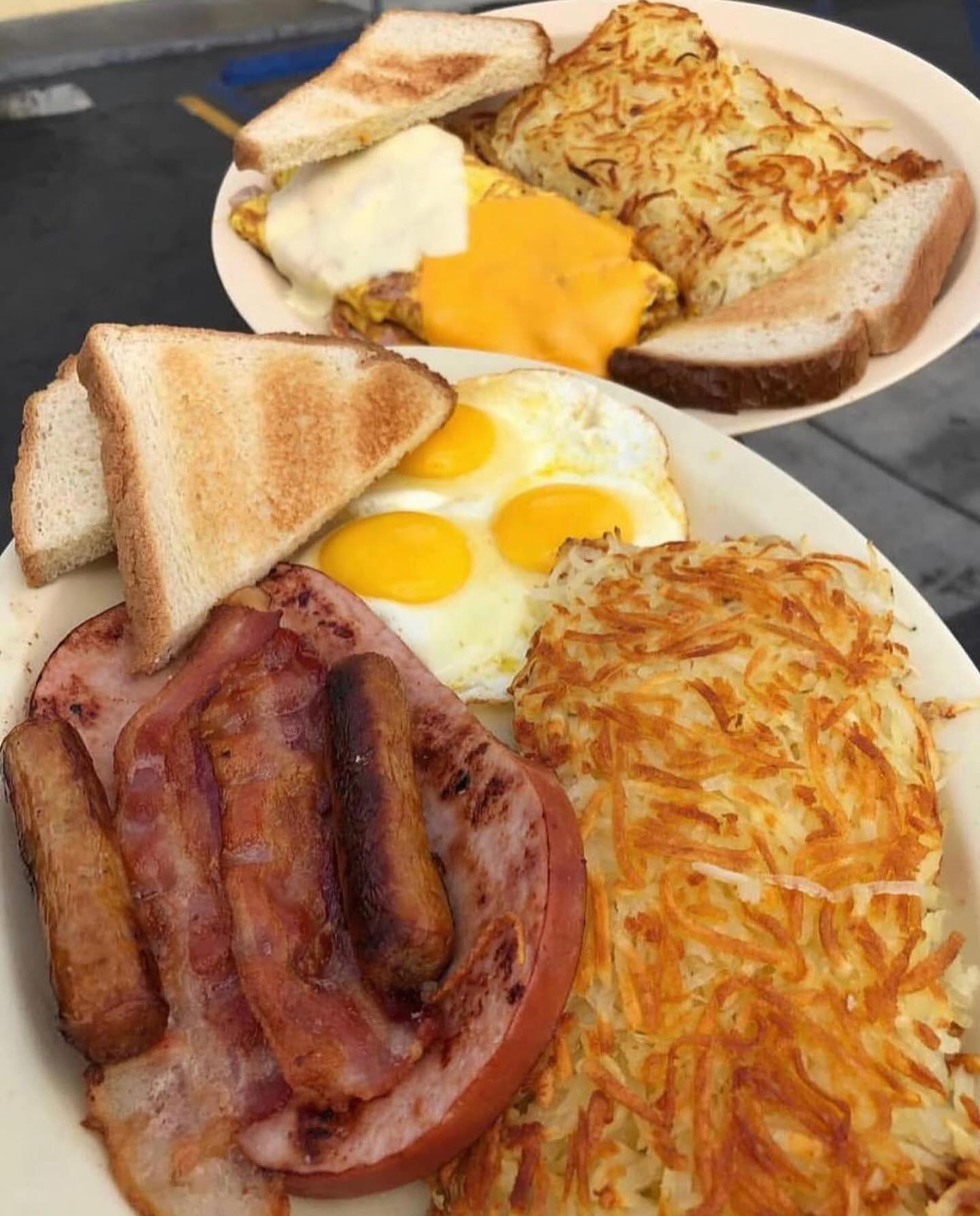 Diner Paramount, CA | Whittier, CA | Doublz