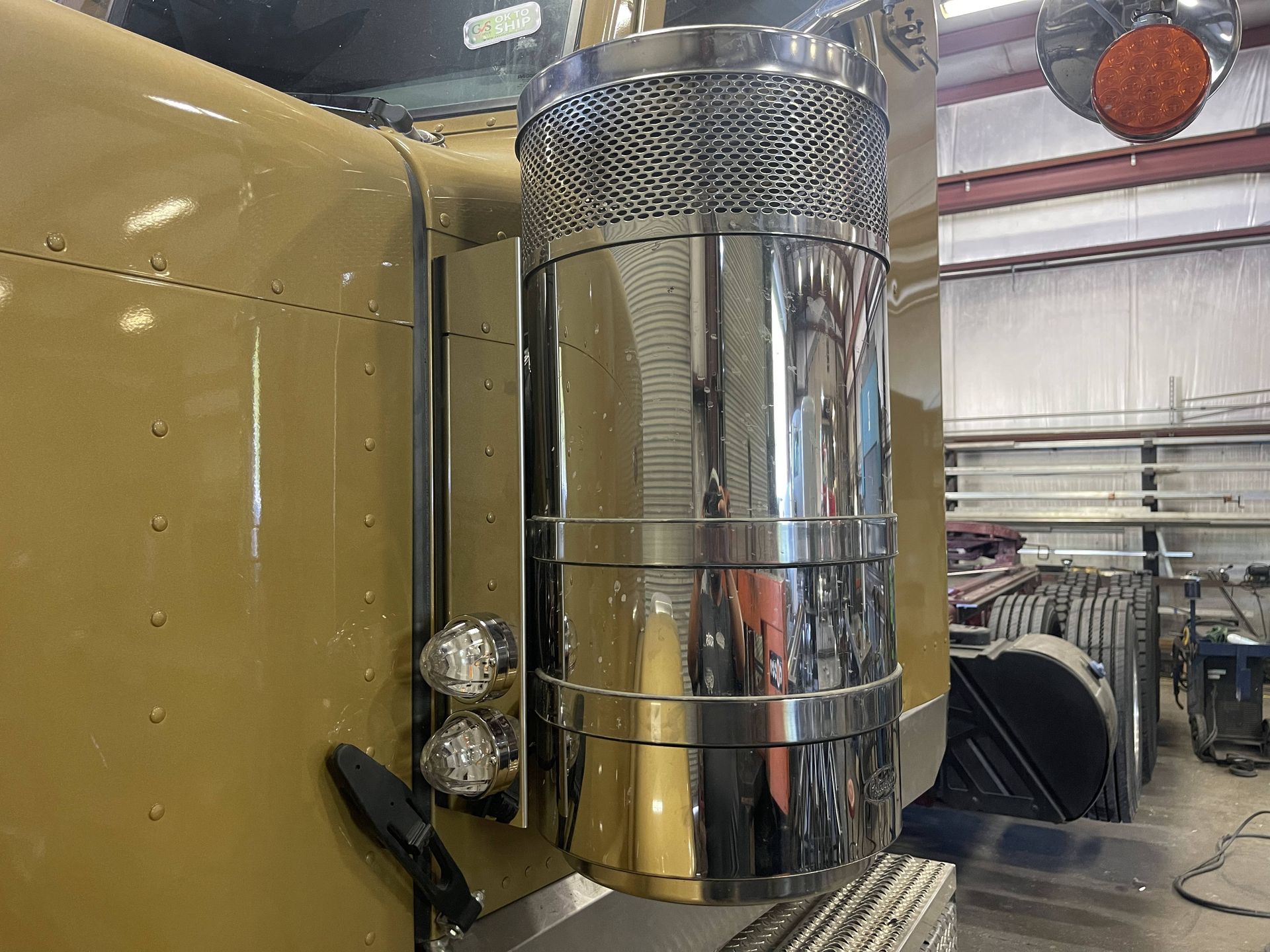 Peterbilt Truck Breather Panels | Port Allen, LA