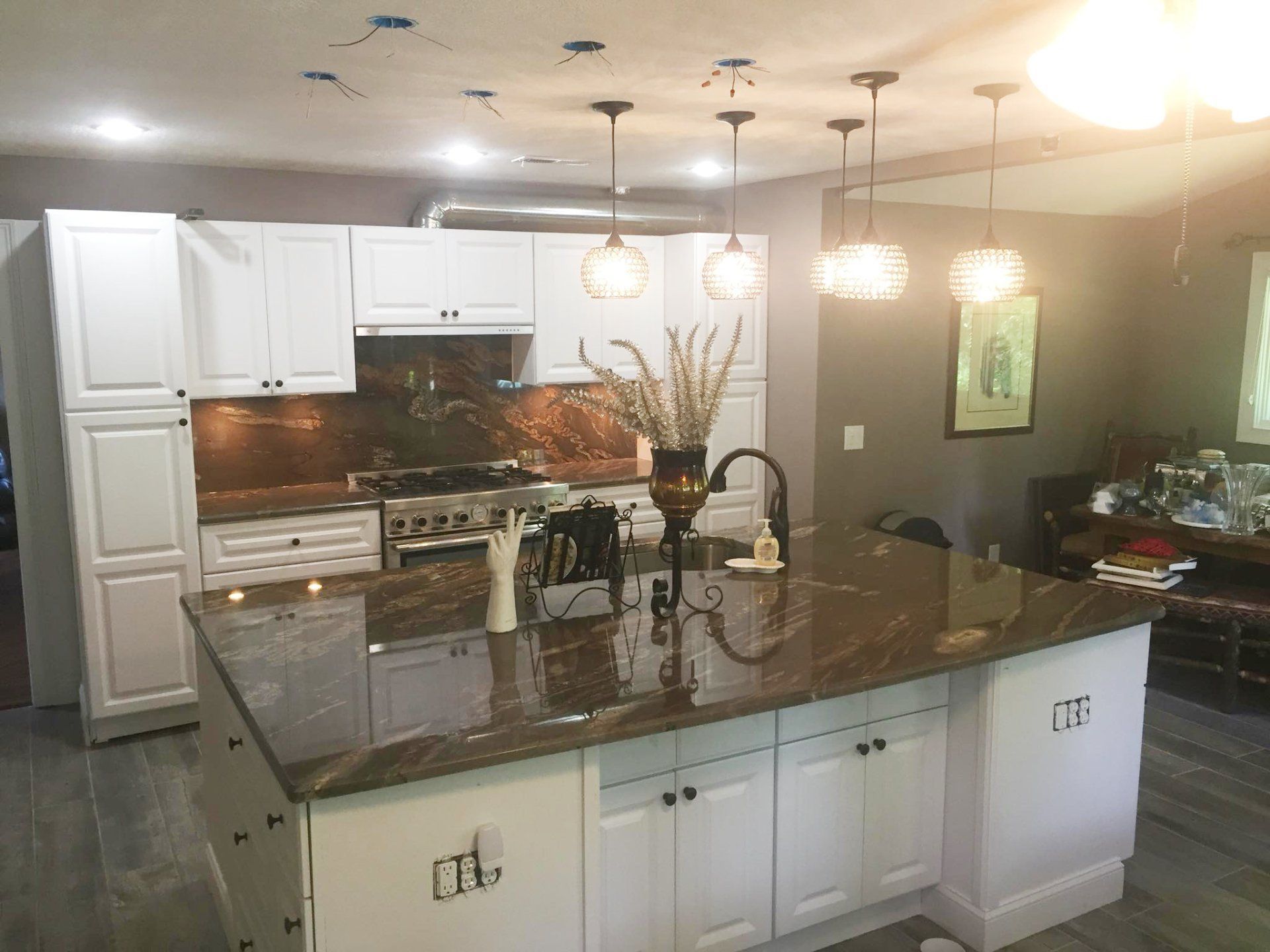 Granite & Quartz Countertops | Murphy Granite Outlet | Murphy, NC