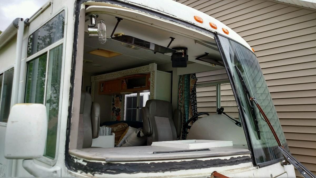 RV Glass Repair and Replacement | Glen Burnie, MD