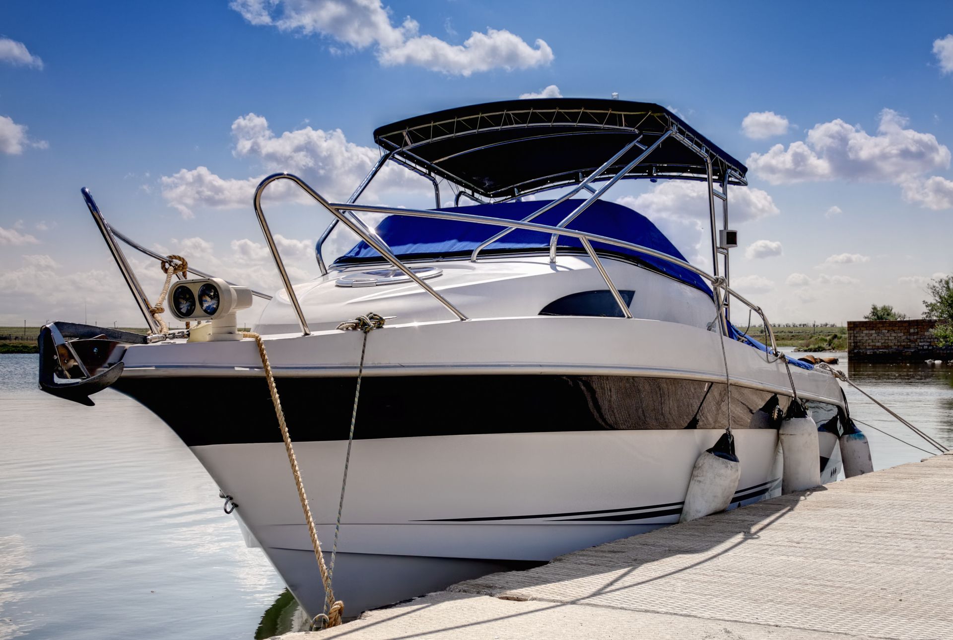 Boat Rentals Osage Beach | Quicky's Boat Rentals & Gas Dock