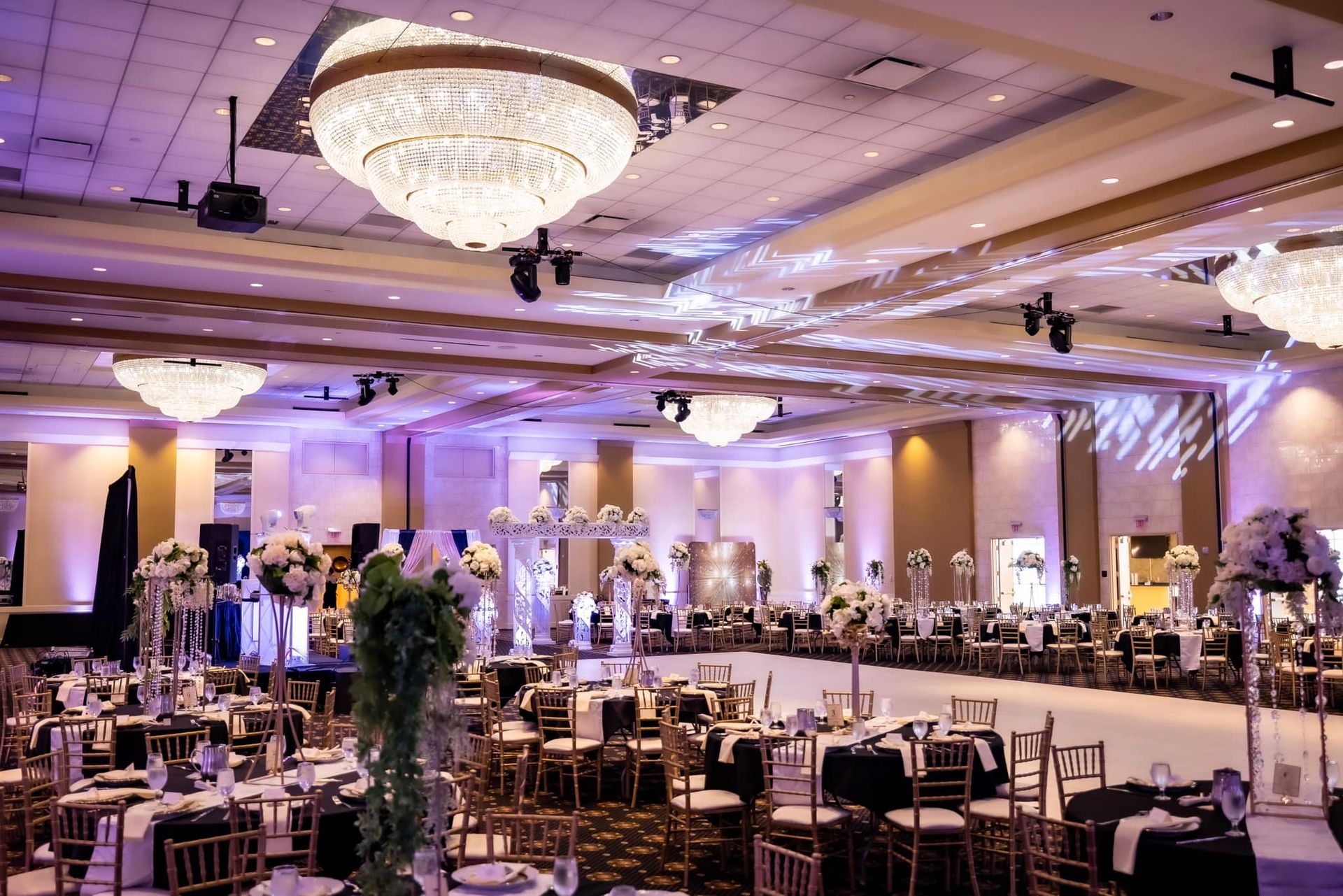 Photo Gallery | La Centre Conference & Banquet Facility