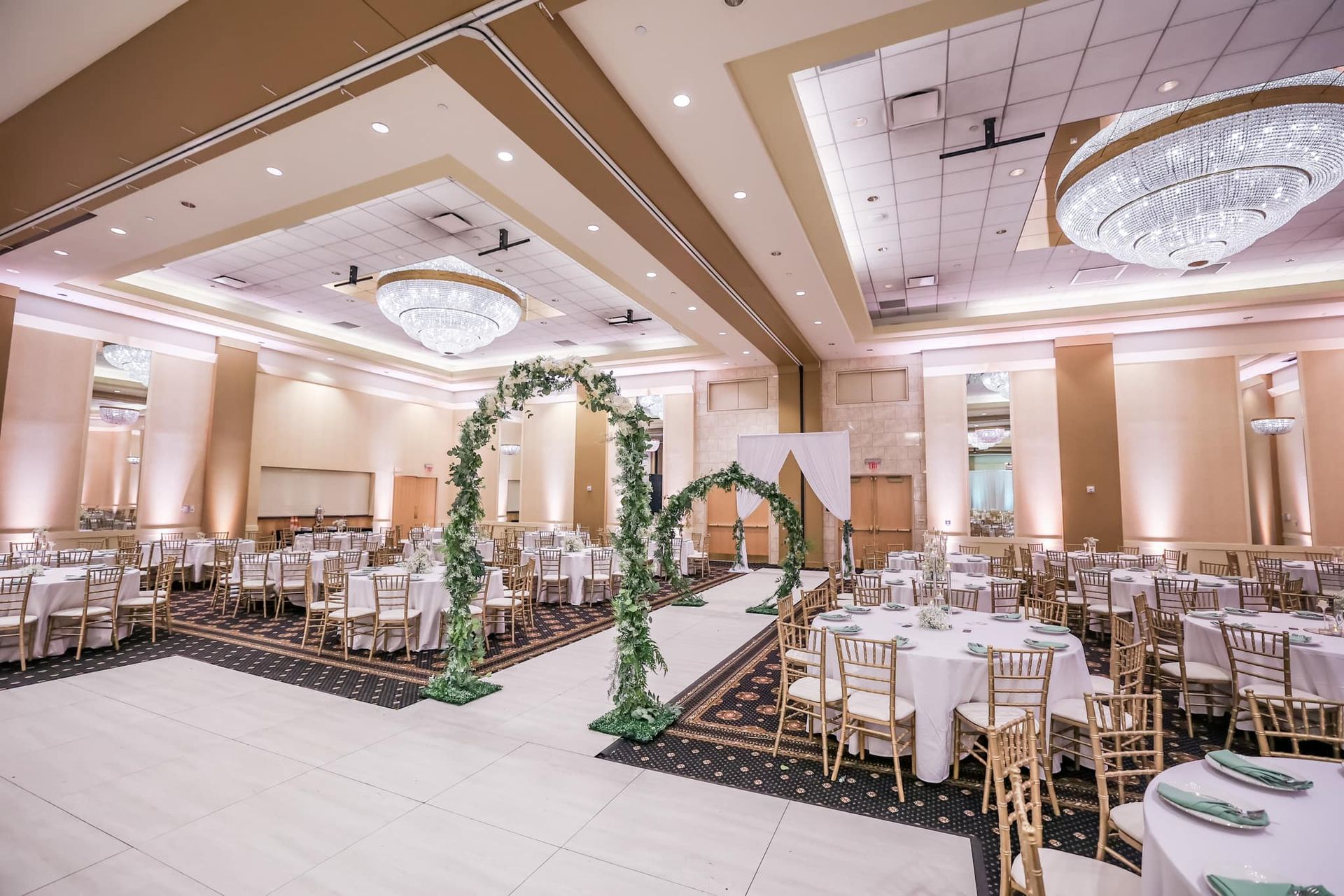 Photo Gallery | La Centre Conference & Banquet Facility