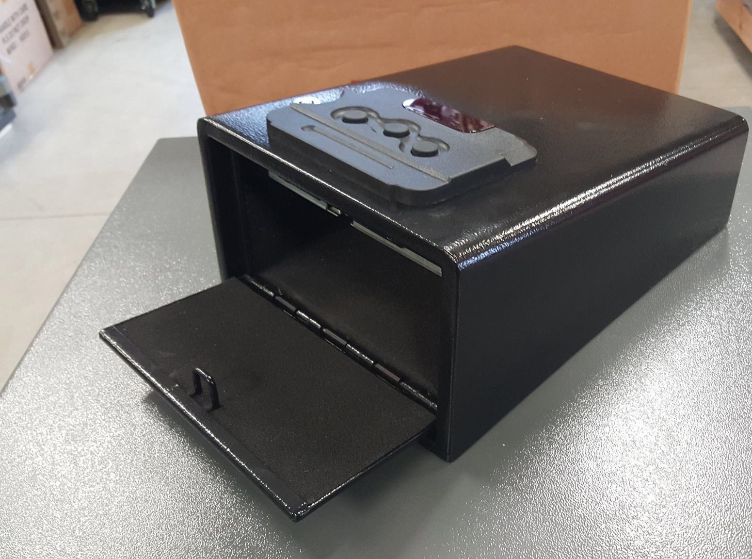 Hugo's Locksmithing & Keys Inc | Locksmiths | Bay City, MI